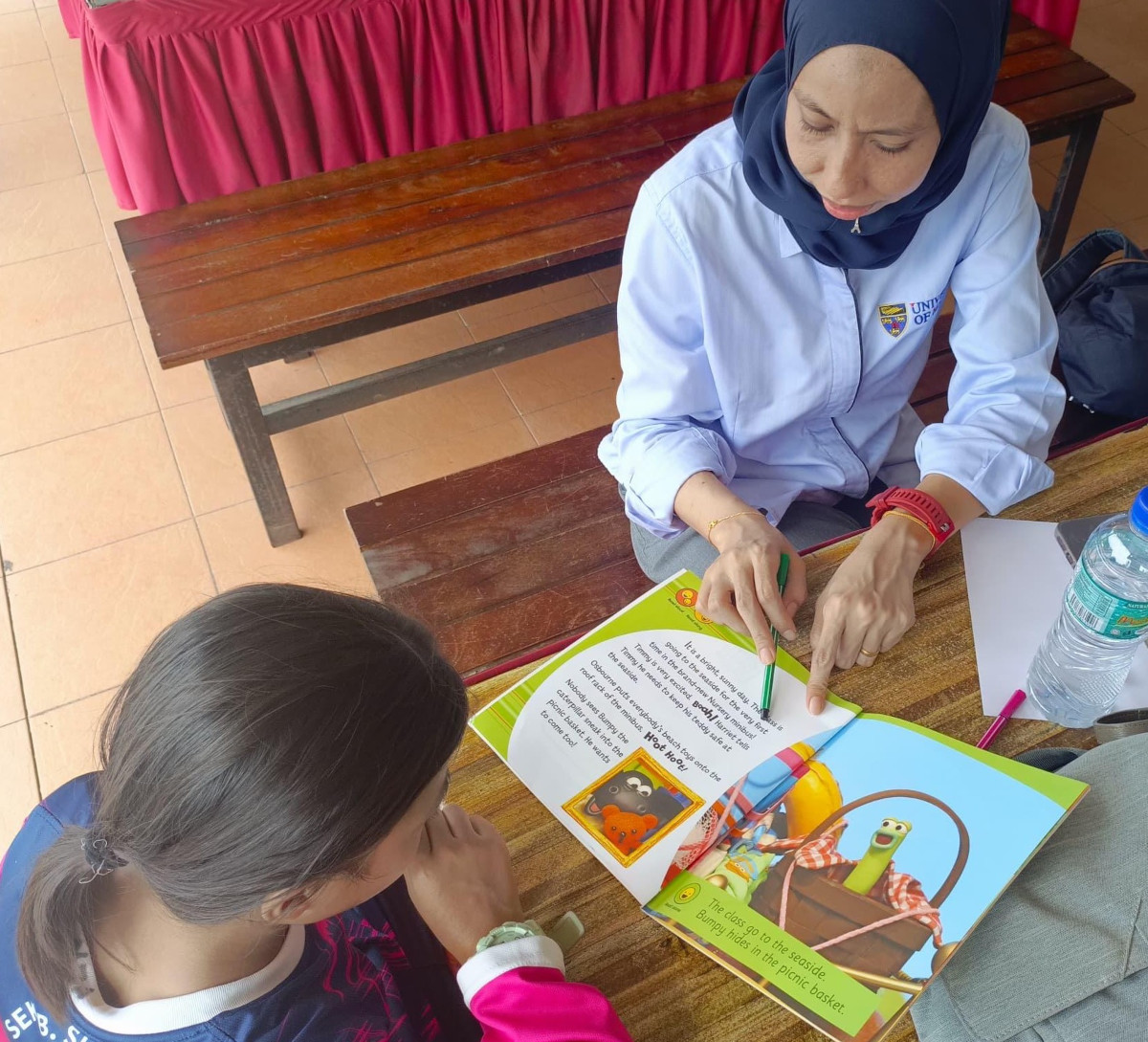 Menangani literasi di SMOA | um+